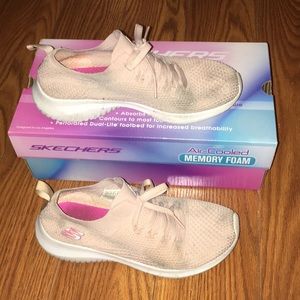 Skechers | Shoes | Skechers Ultra Flex With Air Cooled Memory Foam ...